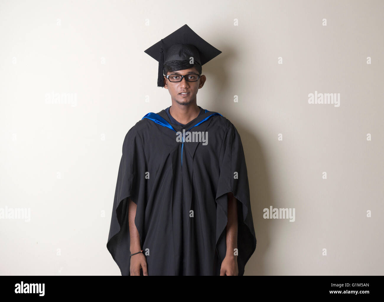 indian male graduate Stock Photo - Alamy