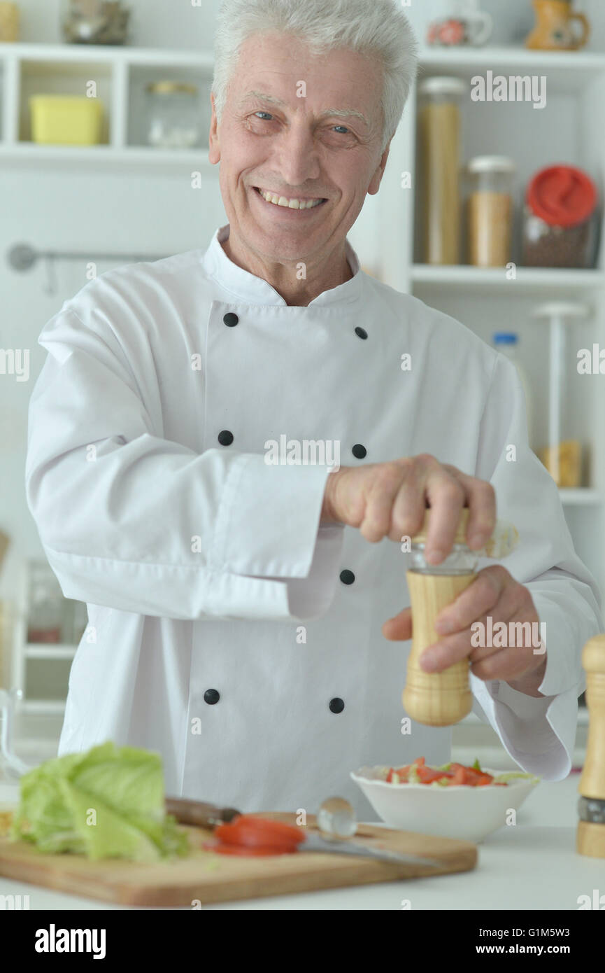 elderly male chef Stock Photo - Alamy