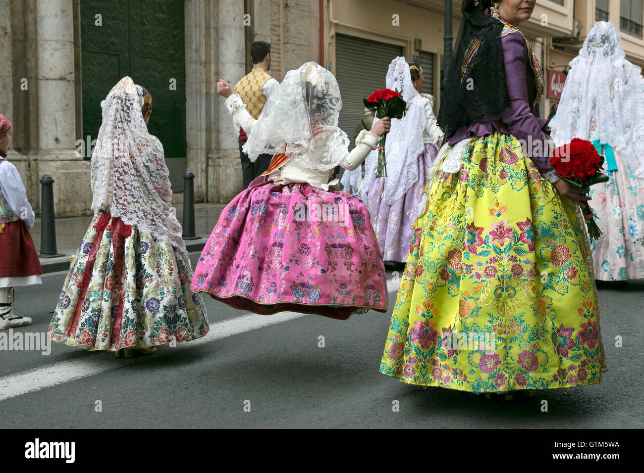 Fallera costume hi-res stock photography and images - Alamy