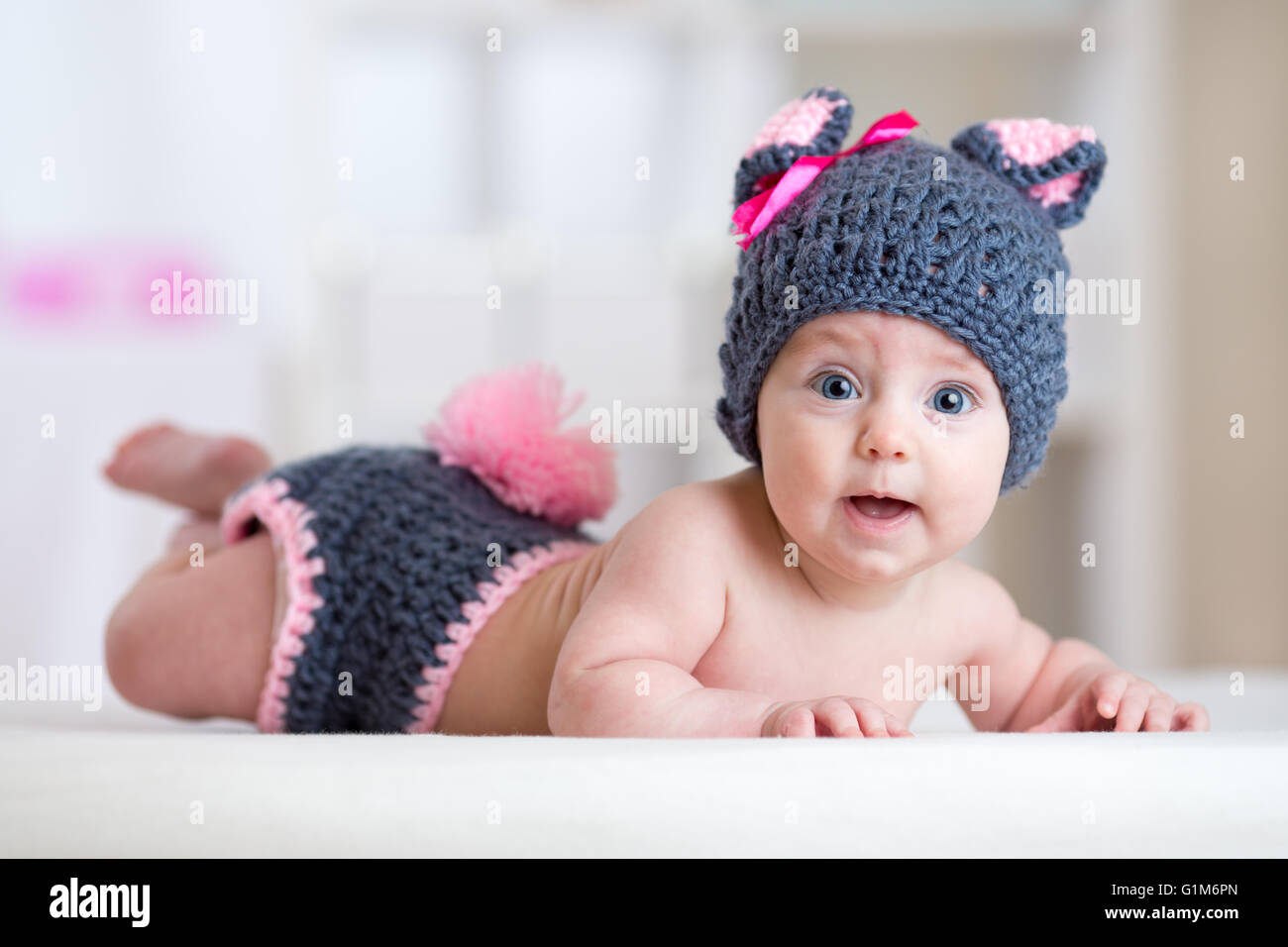 Bunny costume party hi-res stock photography and images - Alamy