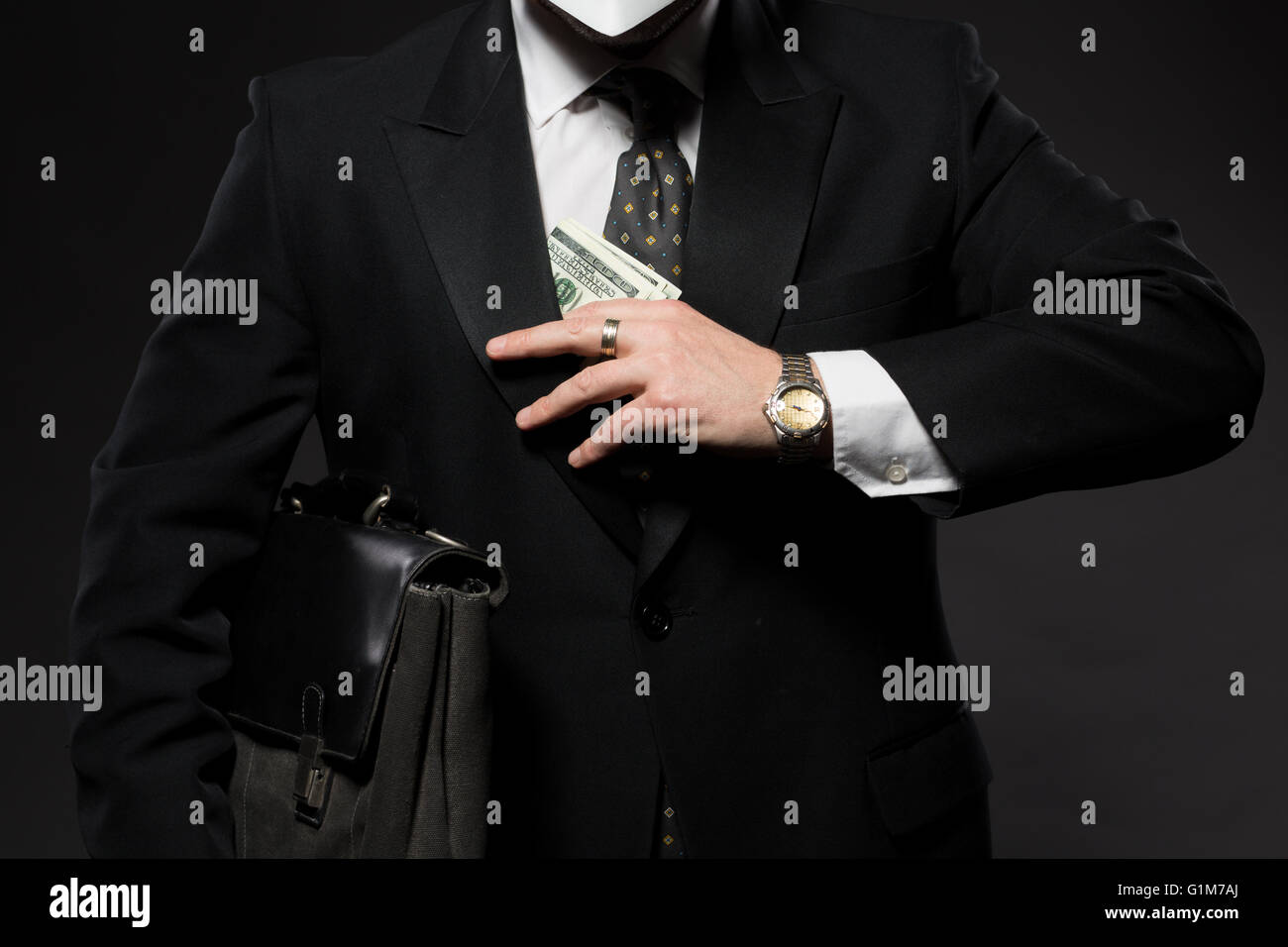 Hiding money pocket hi-res stock photography and images - Alamy
