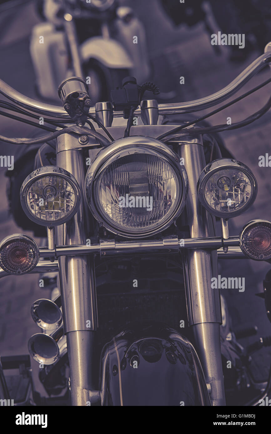 Motorcycle with round headlight hi-res stock photography and images - Alamy