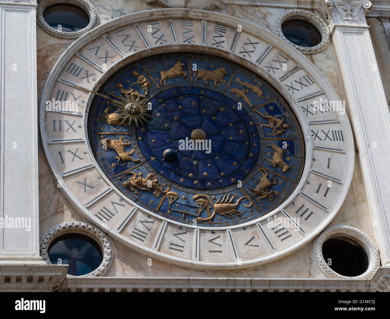 Gemini tower hi-res stock photography and images - Alamy
