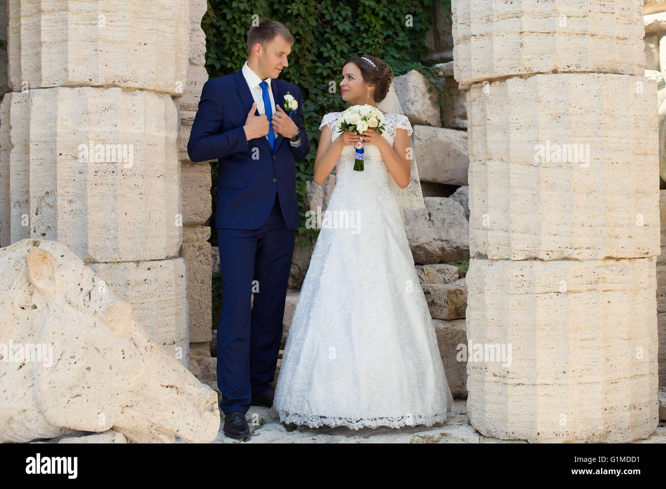 Happy bride and groom on their wedding Stock Photo - Alamy