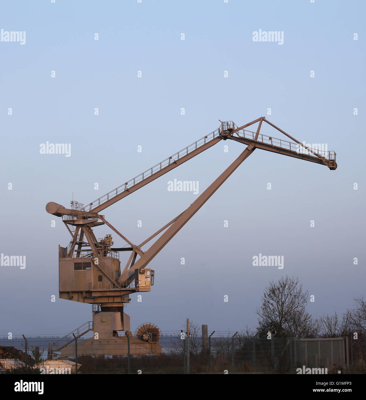 Crane landfill hi-res stock photography and images - Alamy