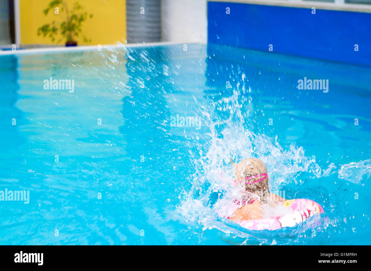 Kid jump splash hi-res stock photography and images - Alamy