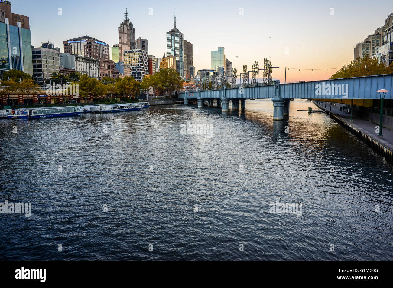 The Yarra from the Queens Bridge Stock Photo - Alamy
