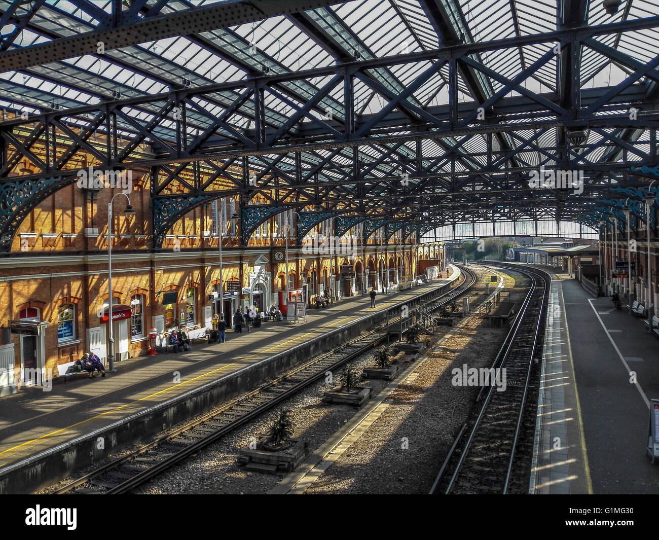 Bournemouth railway station hi-res stock photography and images - Alamy