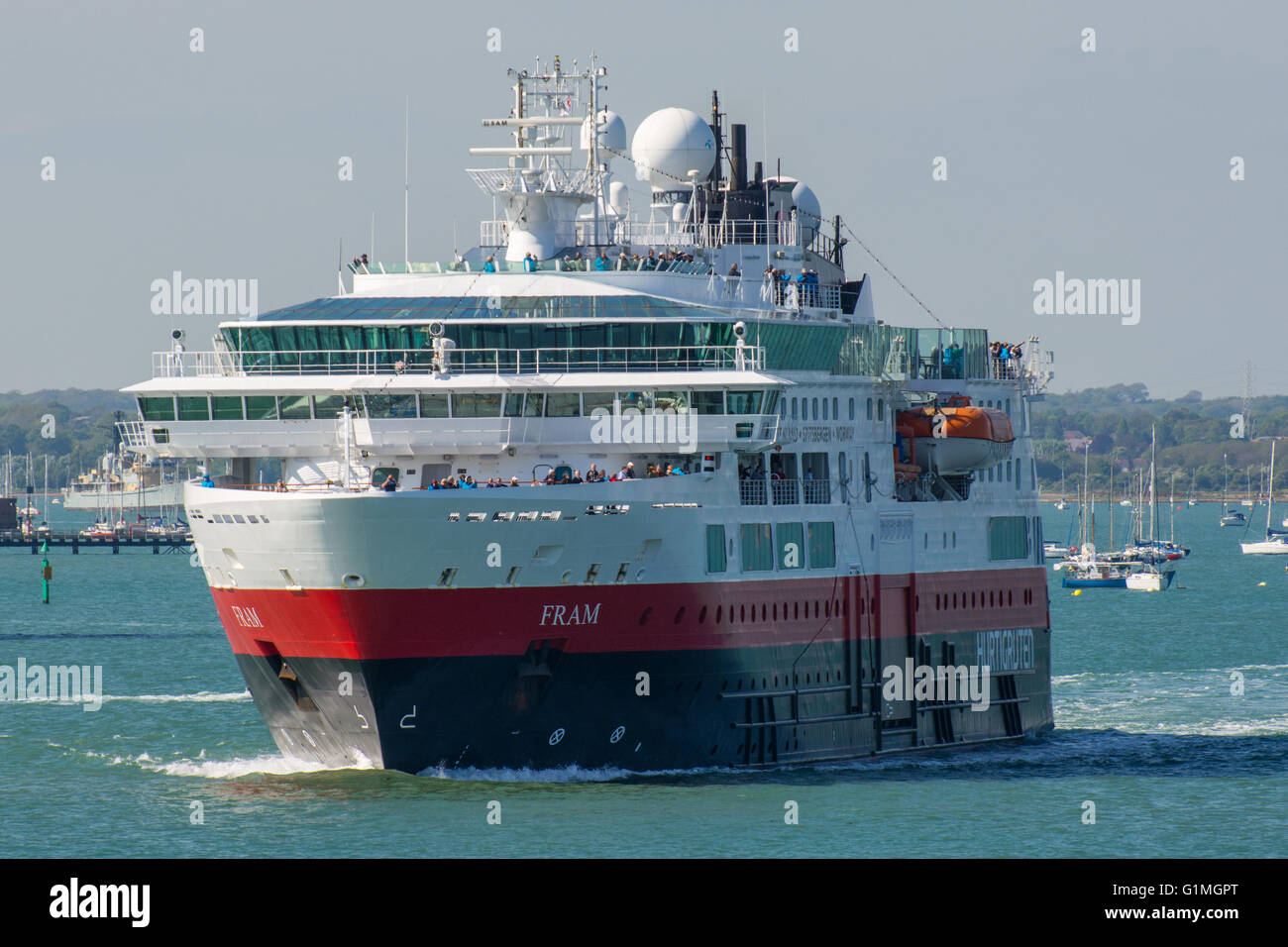 Mv discovery hi-res stock photography and images - Alamy