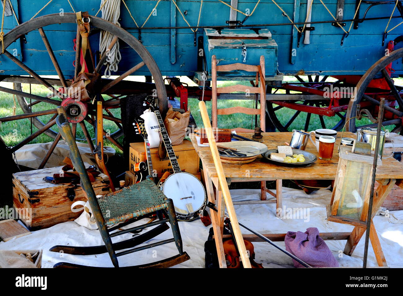 Musical wagon hi-res stock photography and images - Alamy