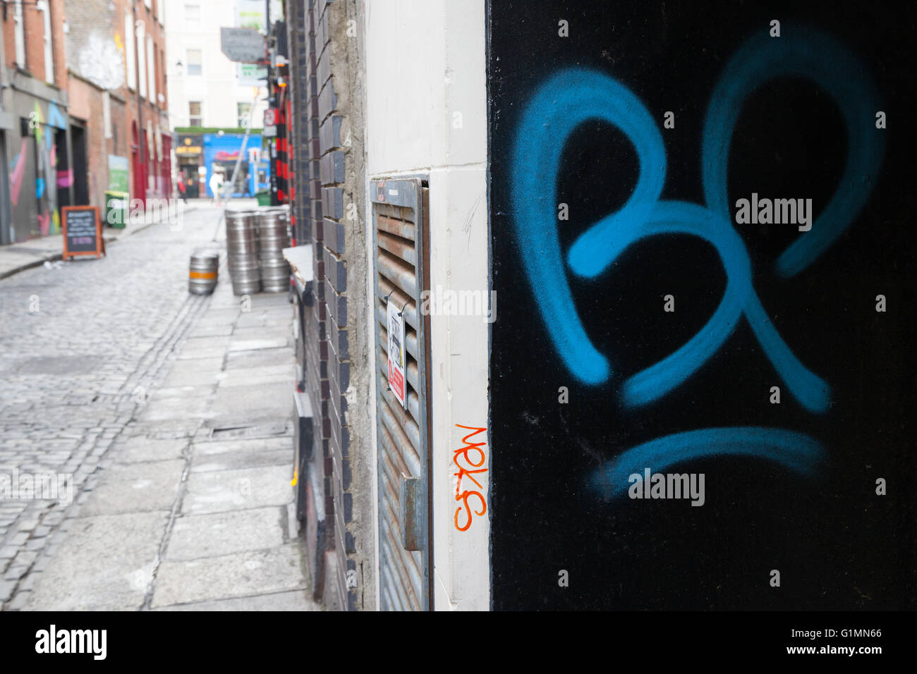 Street sign temple bar dublin hi-res stock photography and images - Alamy