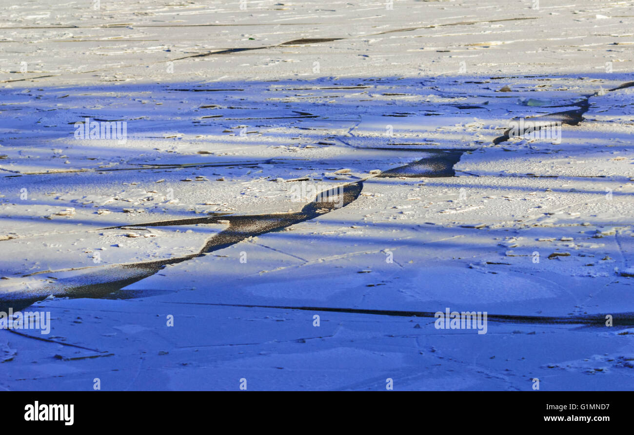 Ice shadows hi-res stock photography and images - Alamy