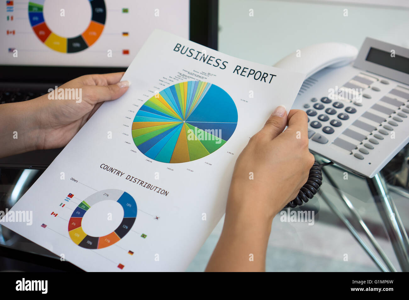 Reading data charts and graphs hi-res stock photography and images - Alamy