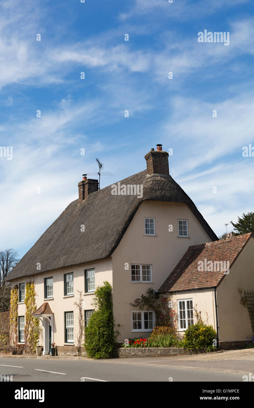 Charming thatched cottage in Dorchester Road, Tolpuddle, Dorset in ...