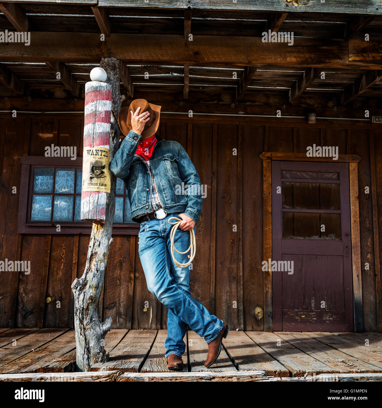 SOUTH WEST - A cowboy takes time to rest and reflect Stock Photo - Alamy