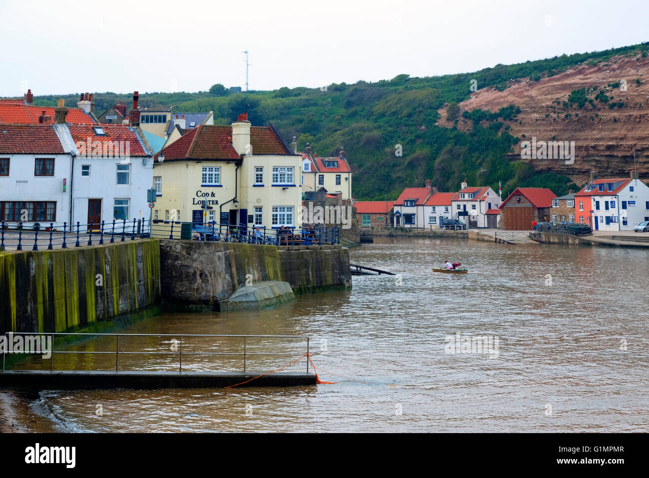 Staithes north yorkshire england uk hi-res stock photography and images ...