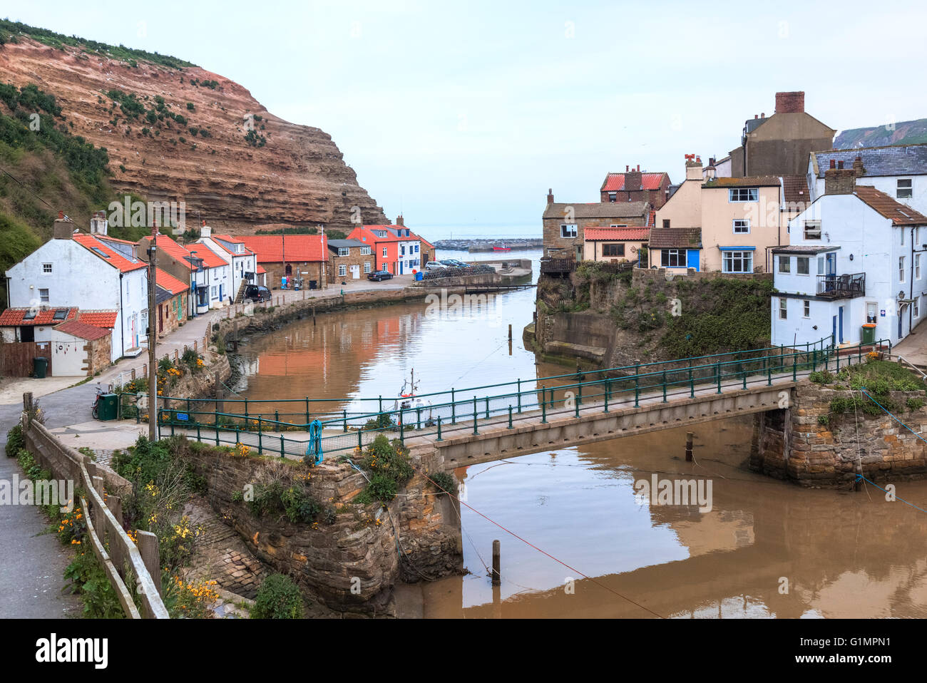 Yorkshire england uk village hi-res stock photography and images - Alamy