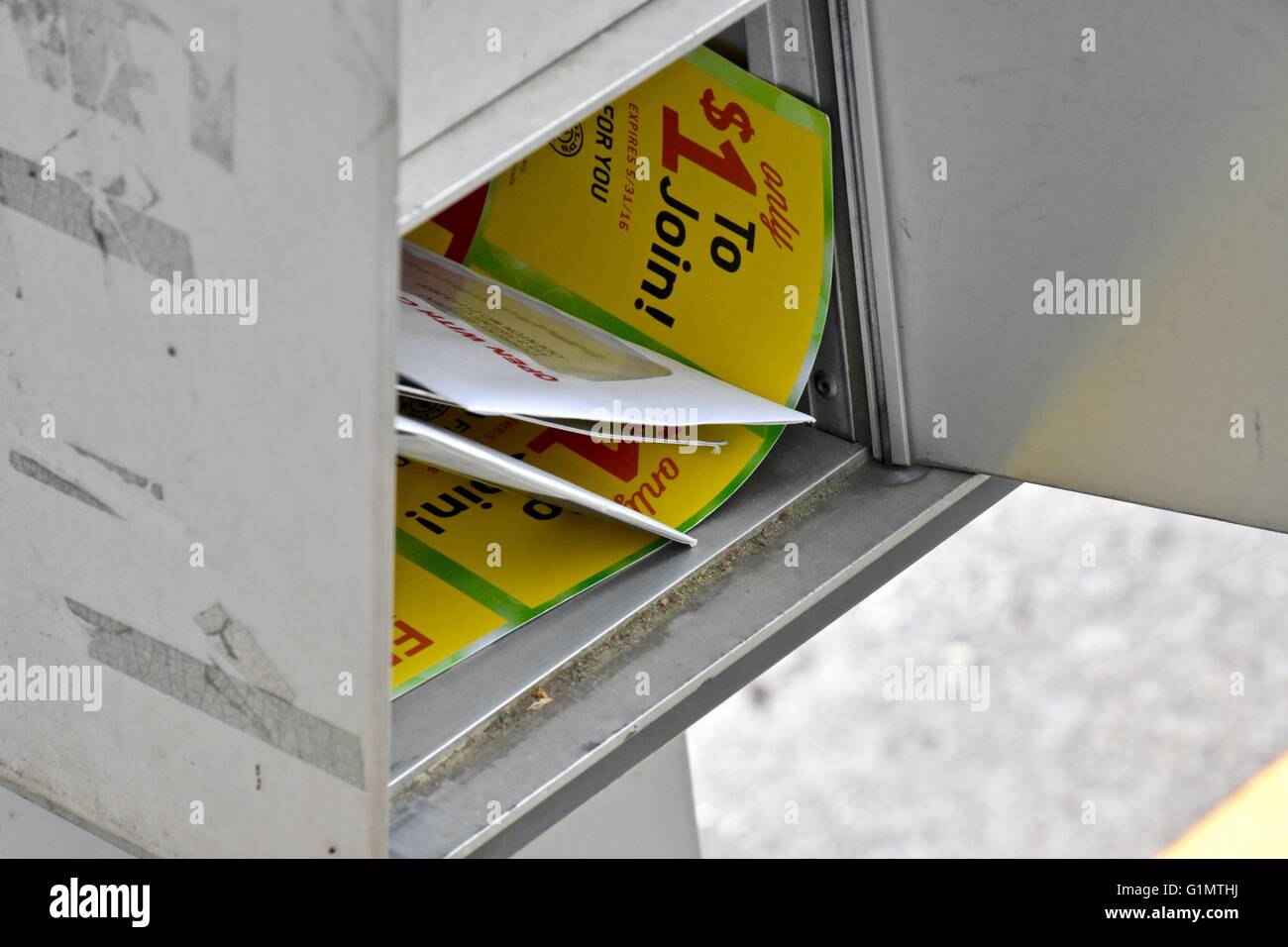 An open mailbox full of mail Stock Photo - Alamy