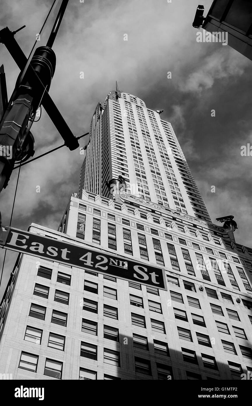 Building signs Black and White Stock Photos & Images - Alamy