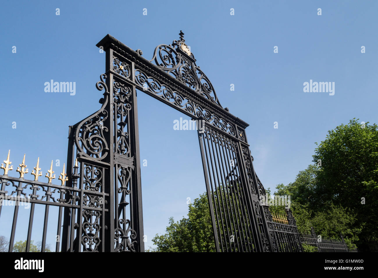 The Vanderbilt Gate at the entrance of The Conservatory Garden, Central ...