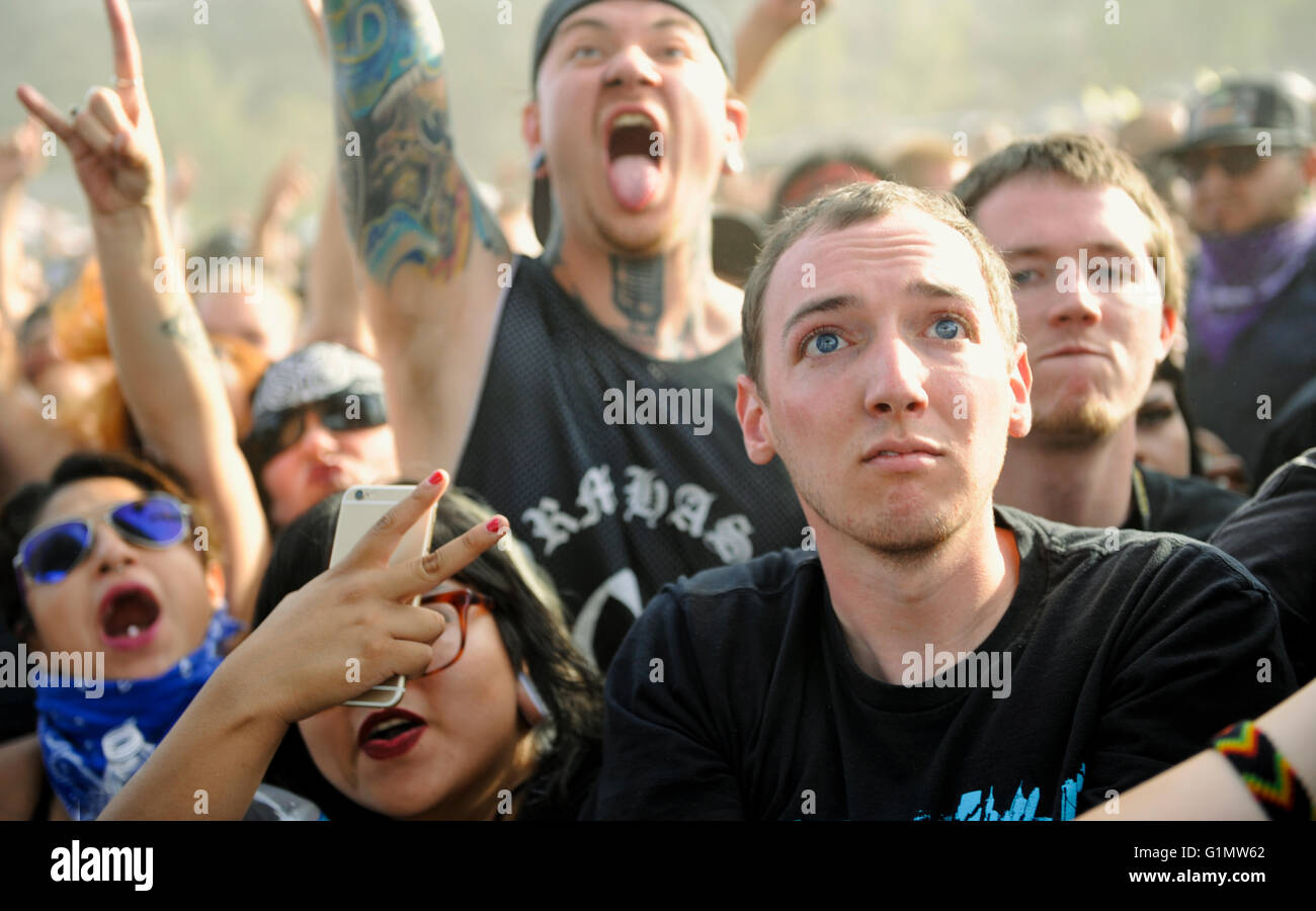 Metal fest crowd hi-res stock photography and images - Alamy
