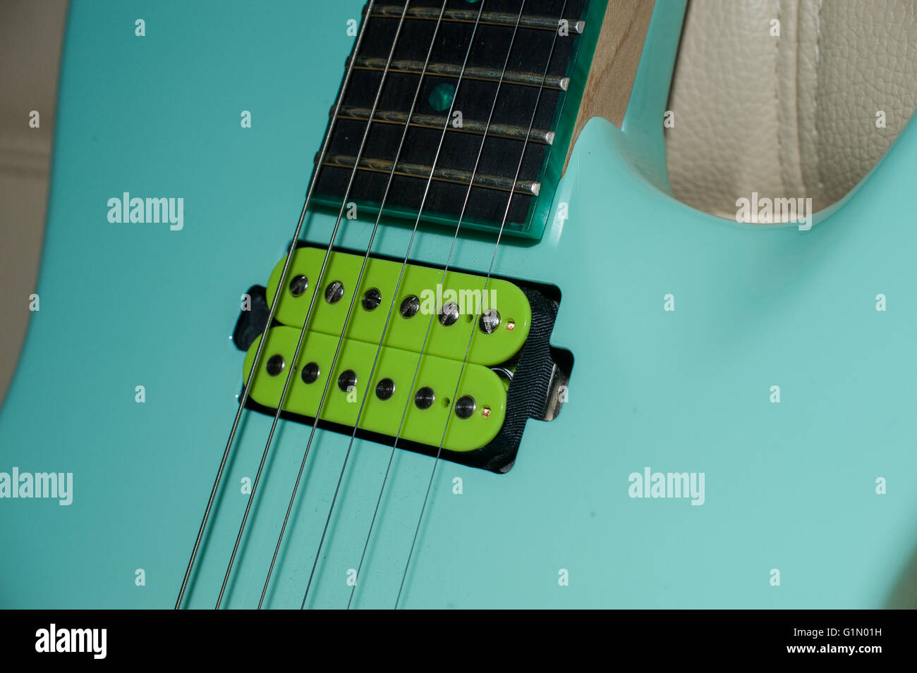 Neck pickup super strat Stock Photo - Alamy
