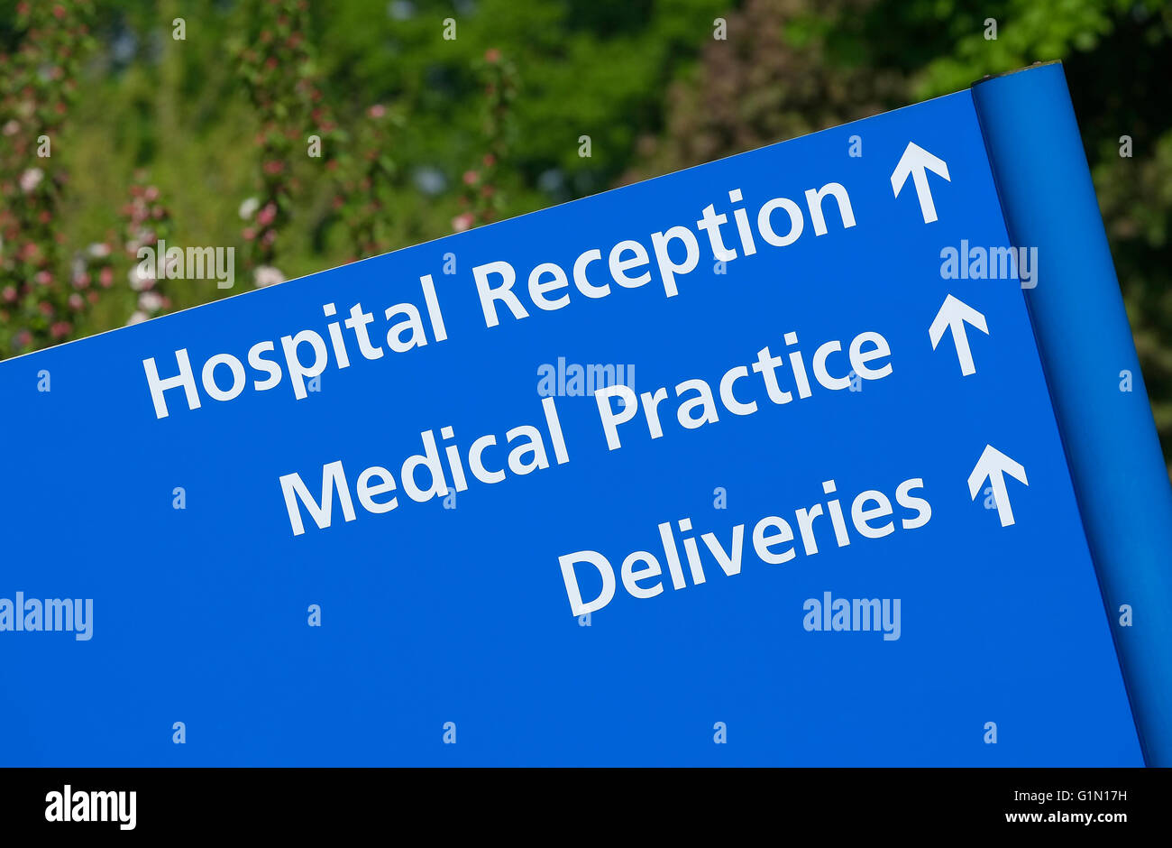 Hospital sign board hi-res stock photography and images - Alamy
