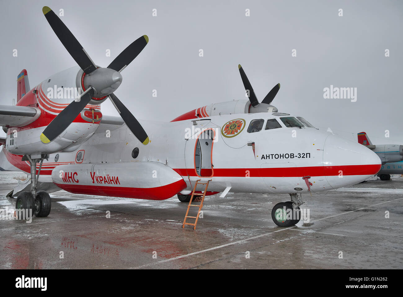 Antonov 32p hi-res stock photography and images - Alamy