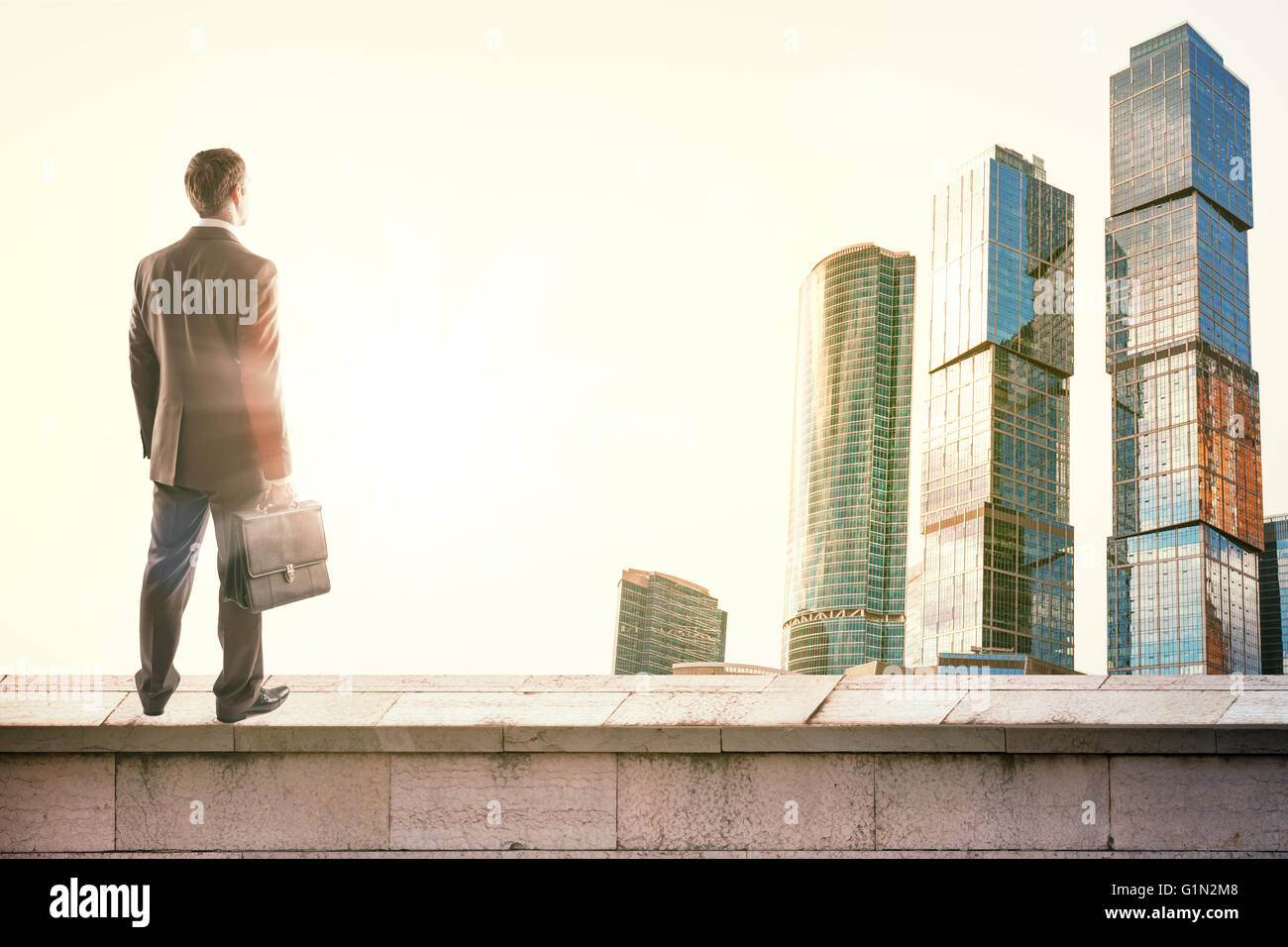 Man standing on high roof hi-res stock photography and images - Alamy