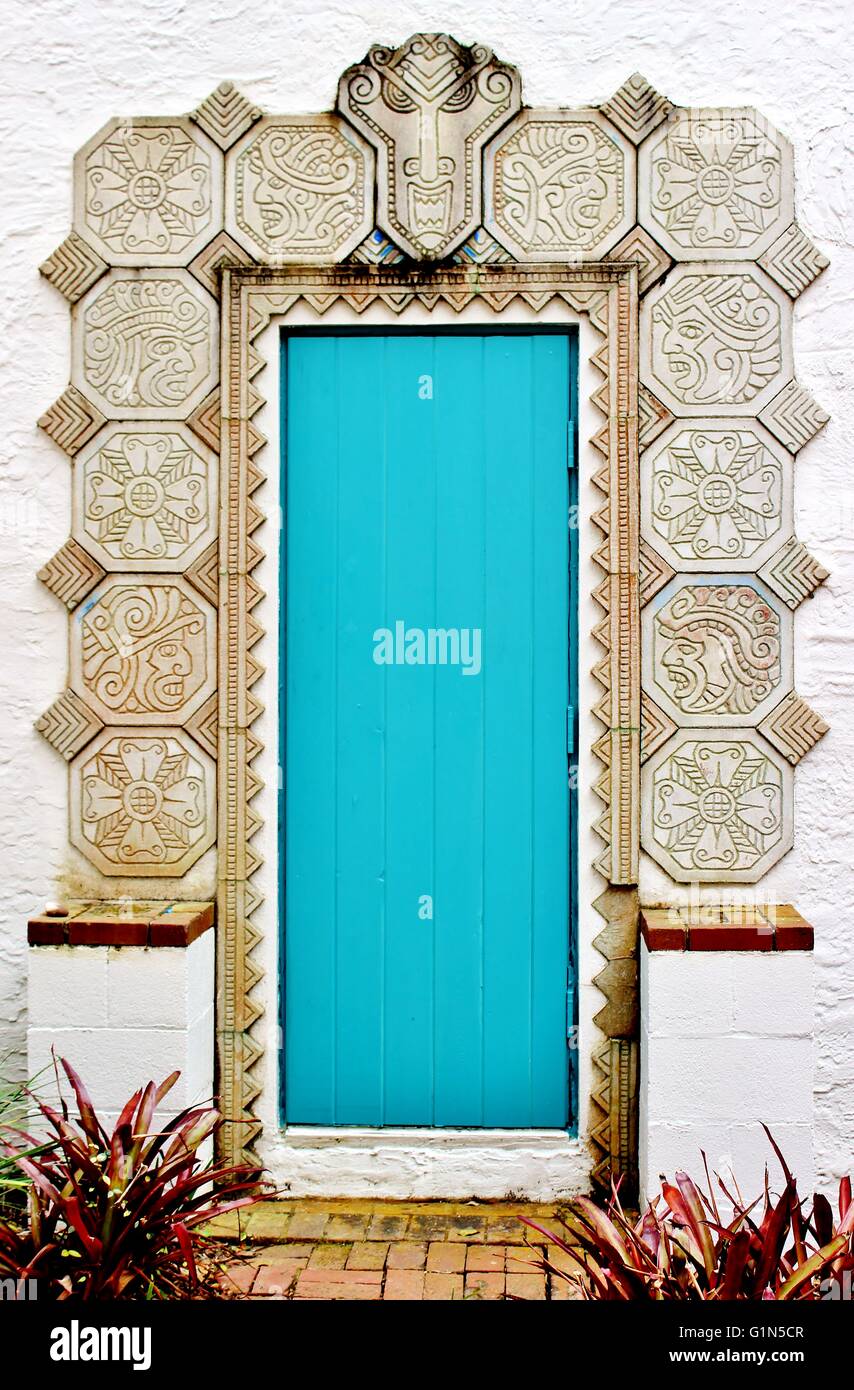 blue door design Stock Photo - Alamy