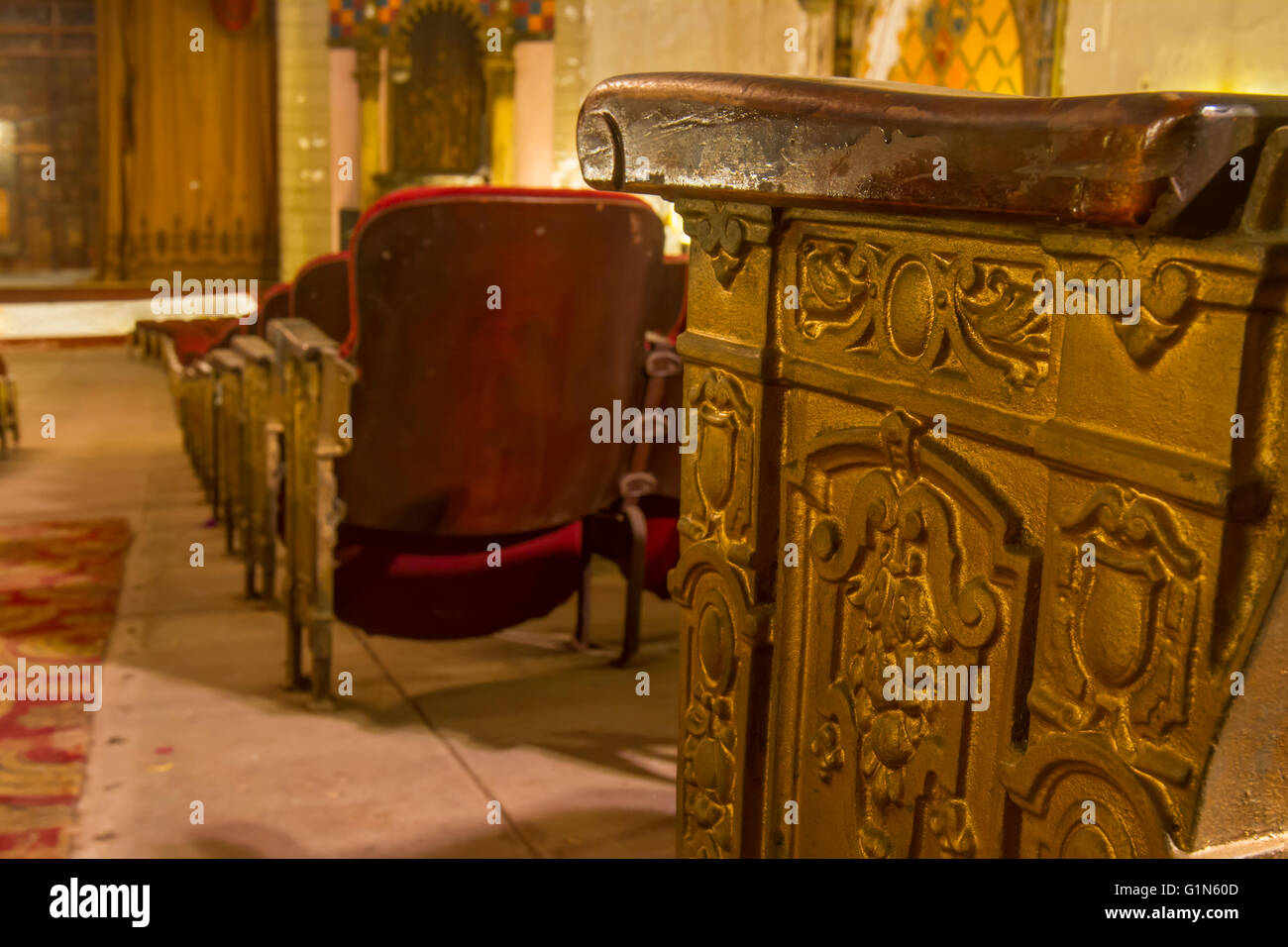 Retro cinema seats hi-res stock photography and images - Alamy