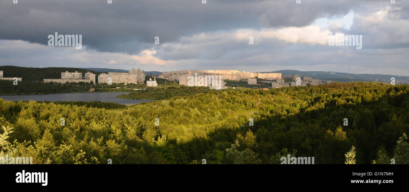 Panoramic view skyline over forest hi-res stock photography and images ...