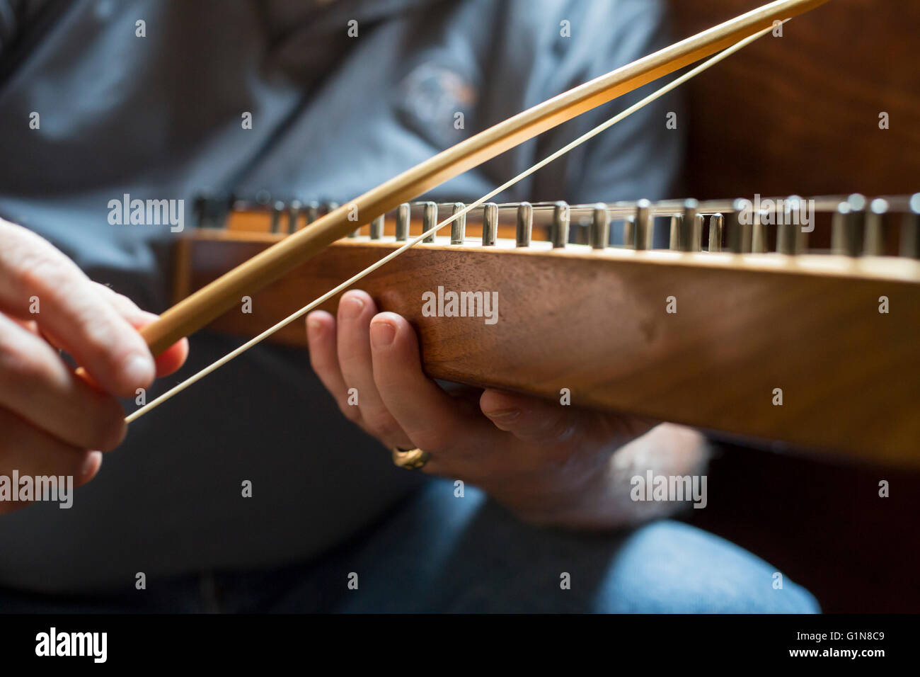 Psaltry hi-res stock photography and images - Alamy