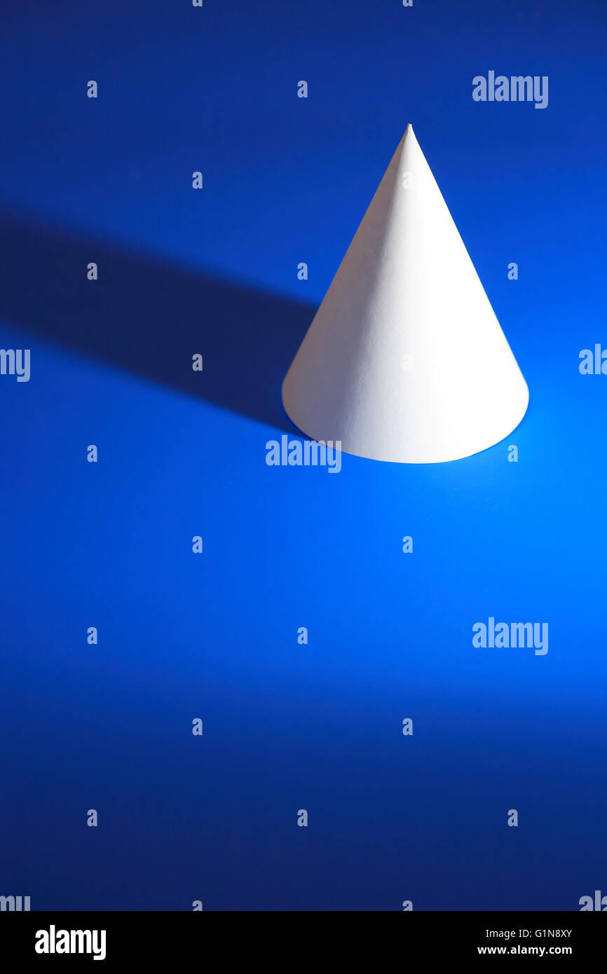 Shadow geometry hi-res stock photography and images - Alamy