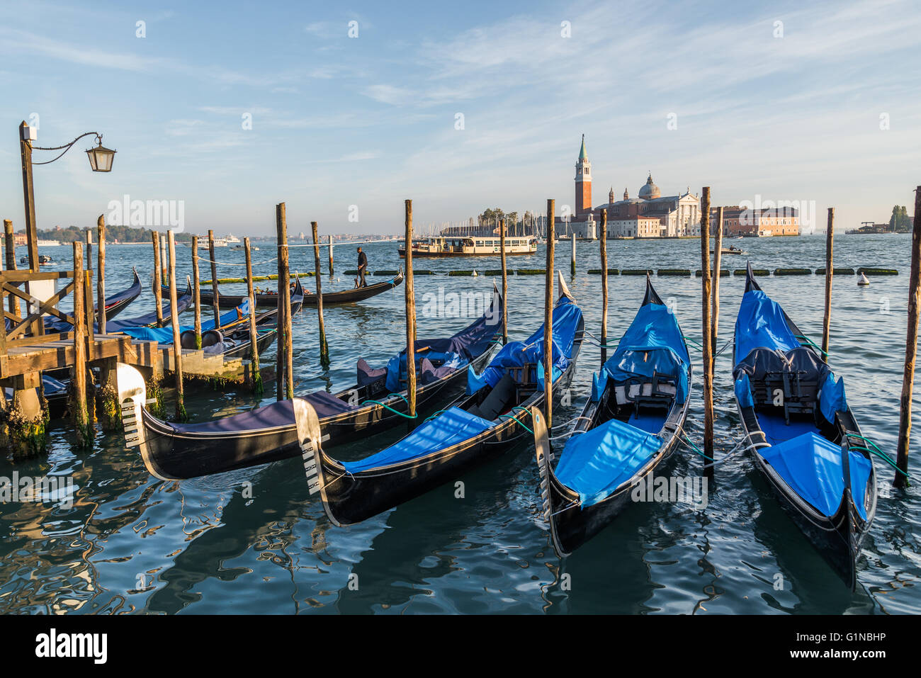Gondolas moored san giorgio hi-res stock photography and images - Alamy