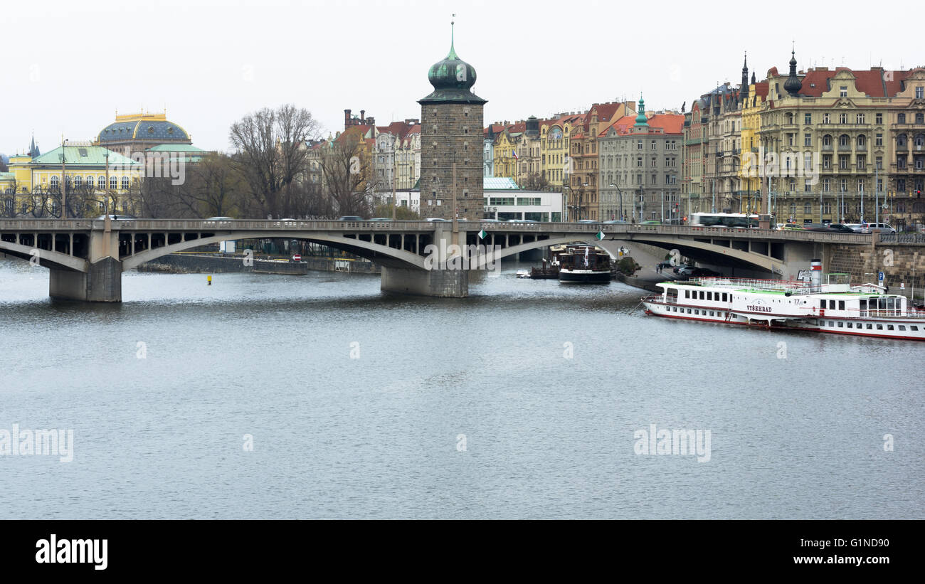Tower stone bridge in hi-res stock photography and images - Alamy