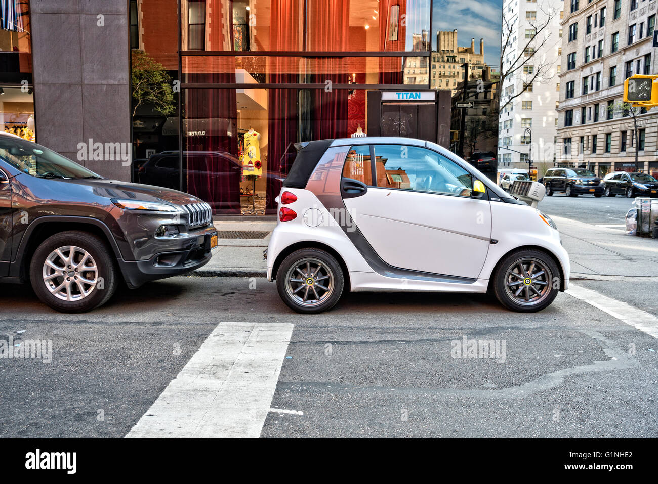 Crammed car hi-res stock photography and images - Alamy