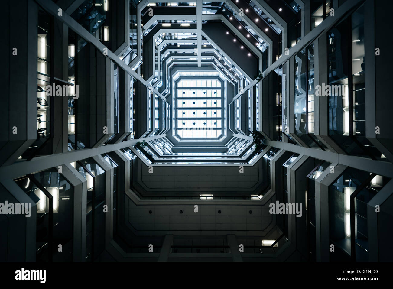 Atrium on bay hi-res stock photography and images - Alamy