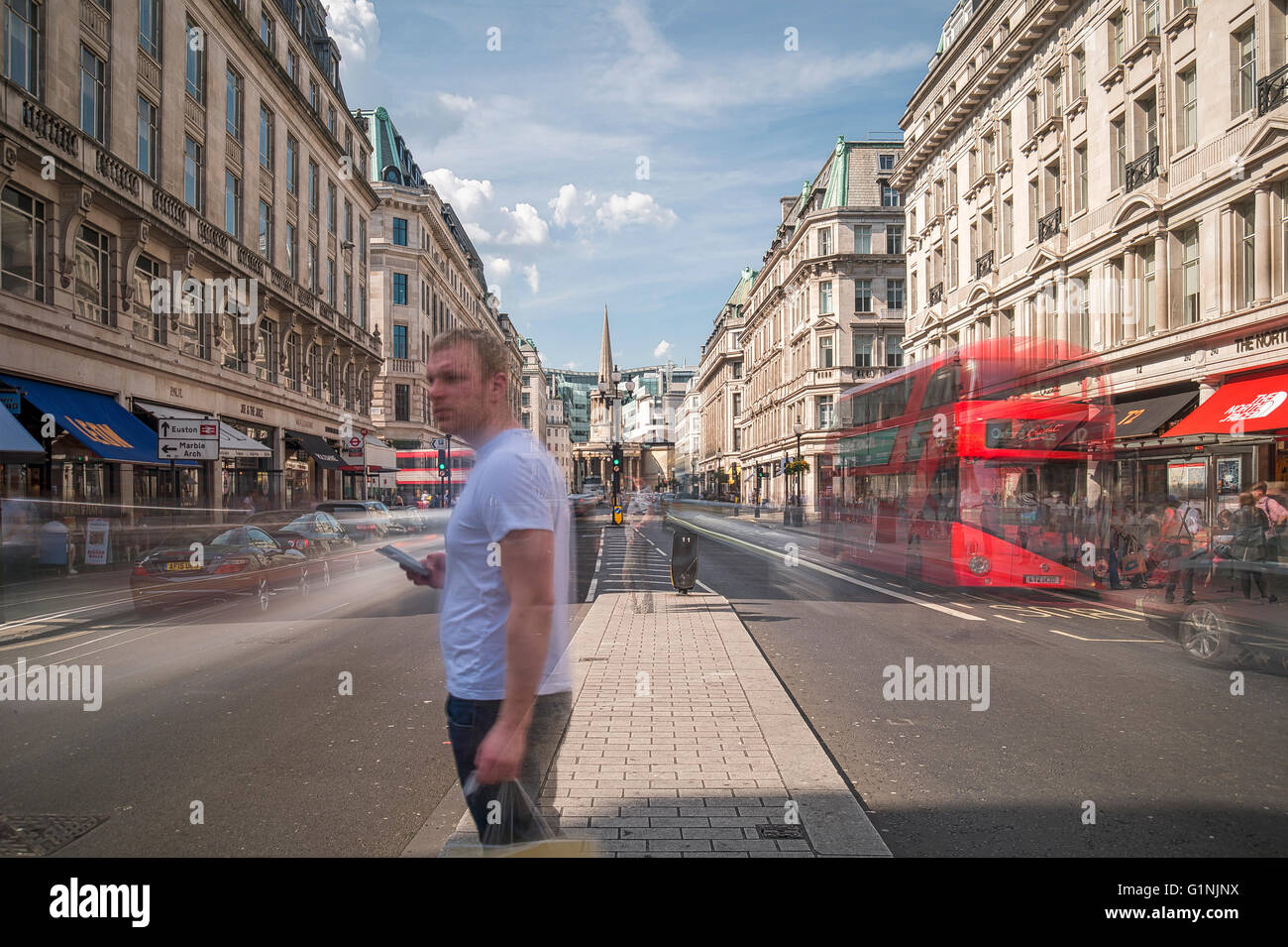 Commuter traffic london hi-res stock photography and images - Alamy