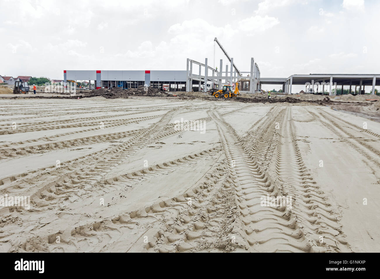 Heavy Equipment Tracks High Resolution Stock Photography and Images - Alamy