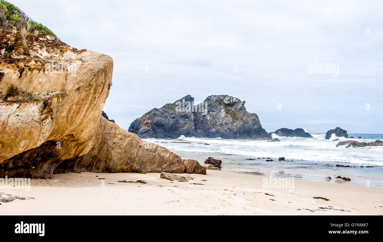 Shark rock, South Coast NSW Stock Photo - Alamy