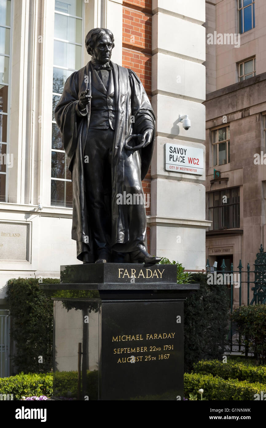 Statue of Michael Faraday outside the Institute of Engineering and ...