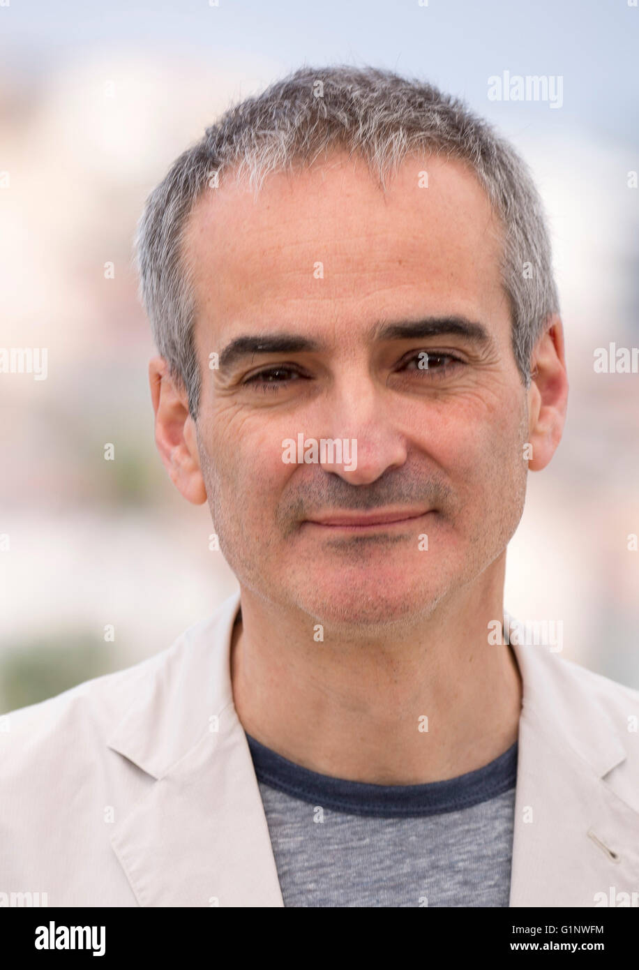 Cannes, France. 17th May, 2016. French director Olivier Assayas poses ...