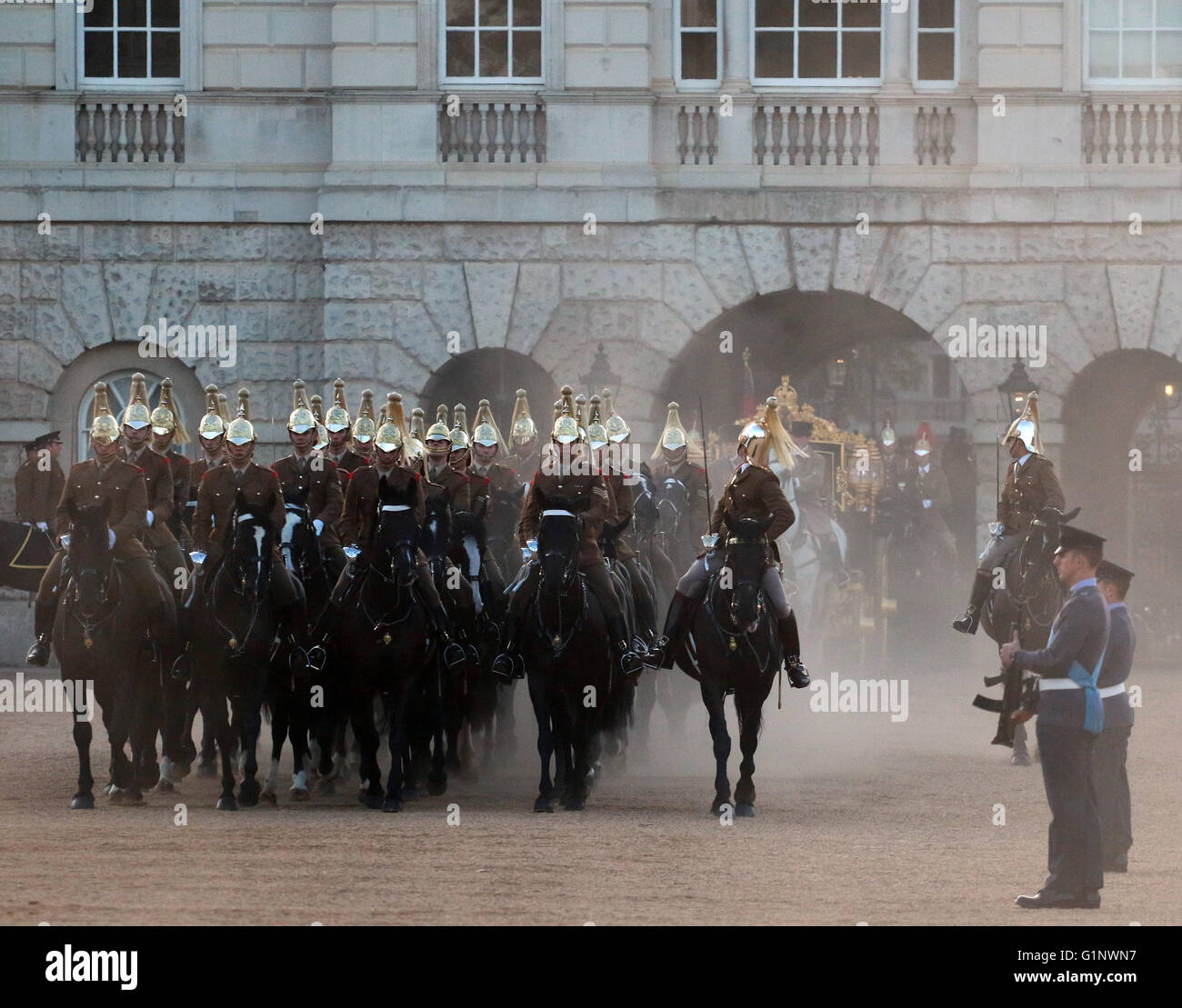 Irish state coach hi-res stock photography and images - Alamy