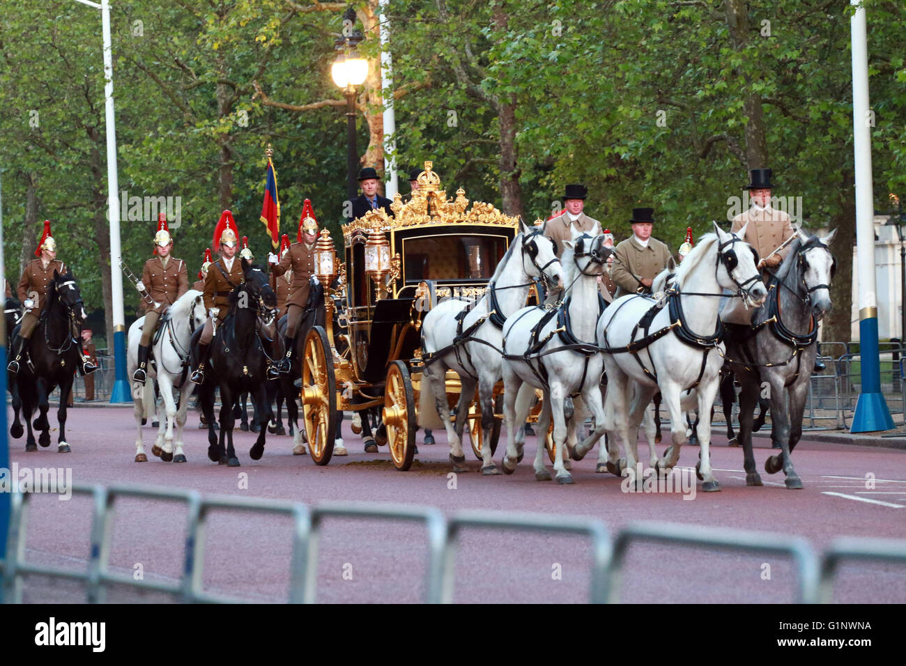 Irish state coach hi-res stock photography and images - Alamy