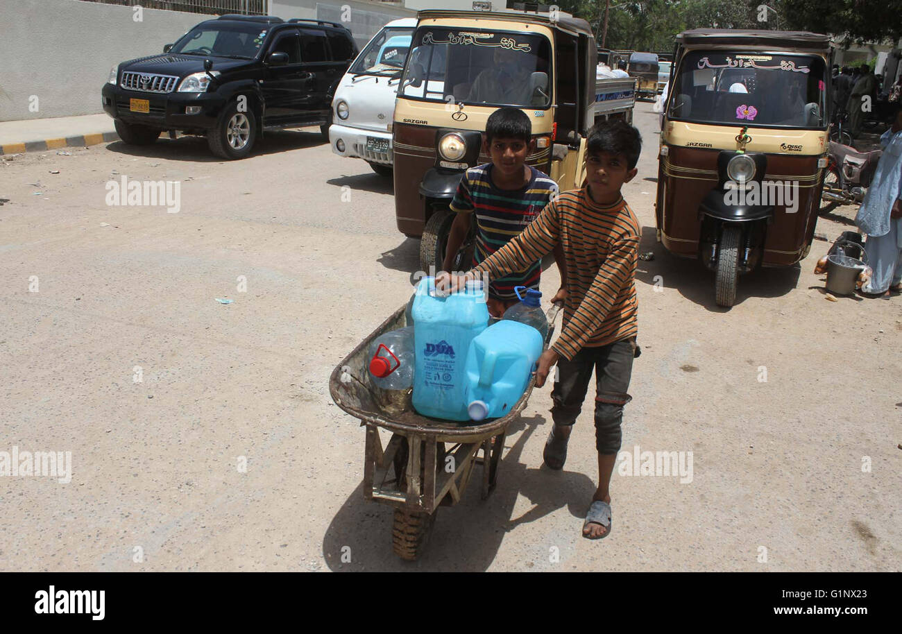 Pakistan water shortage hi-res stock photography and images - Alamy