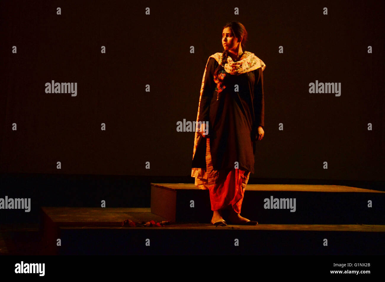 Lahore, Pakistan. 16th May, 2016. Pakistani artist performing on the ...