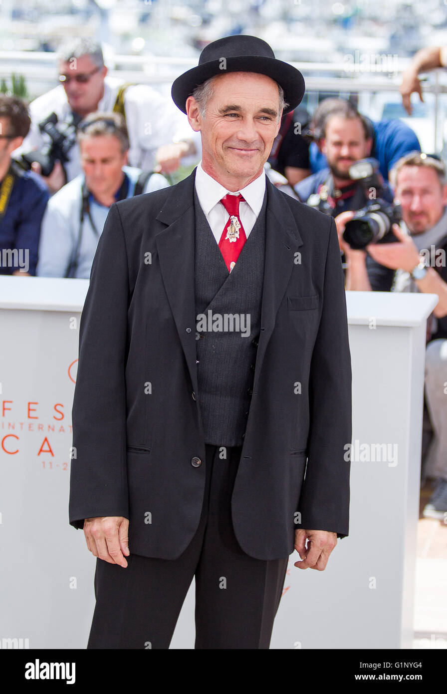 Cannes, France. 15th May, 2016. Mark Rylance Actor The Bfg, Photocall ...