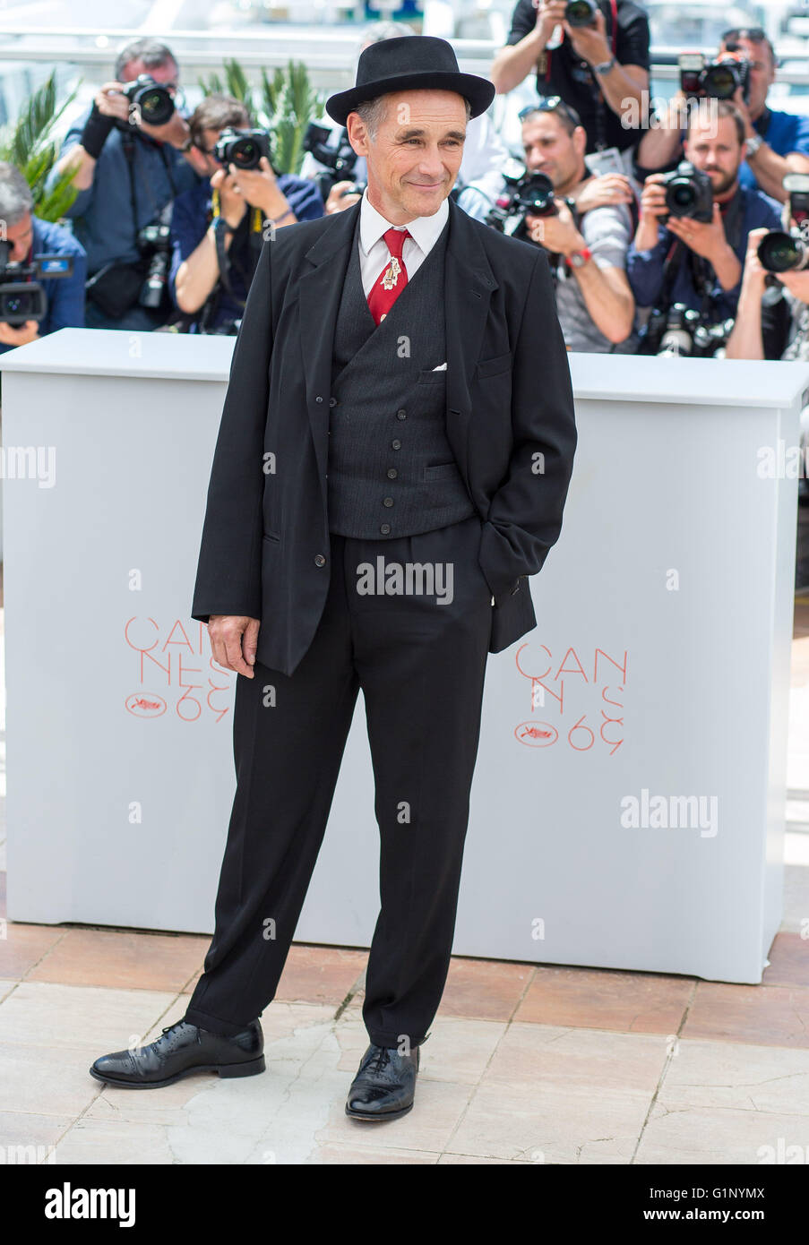 Cannes, France. 15th May, 2016. Mark Rylance Actor The Bfg, Photocall ...