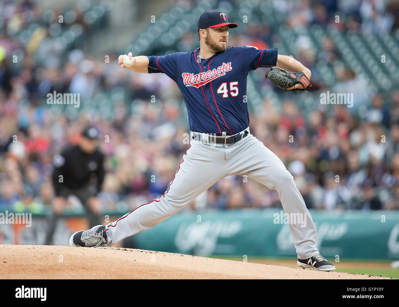 Detroit, Michigan, USA. 17th May, 2016. Minnesota Twins pitcher Phil ...
